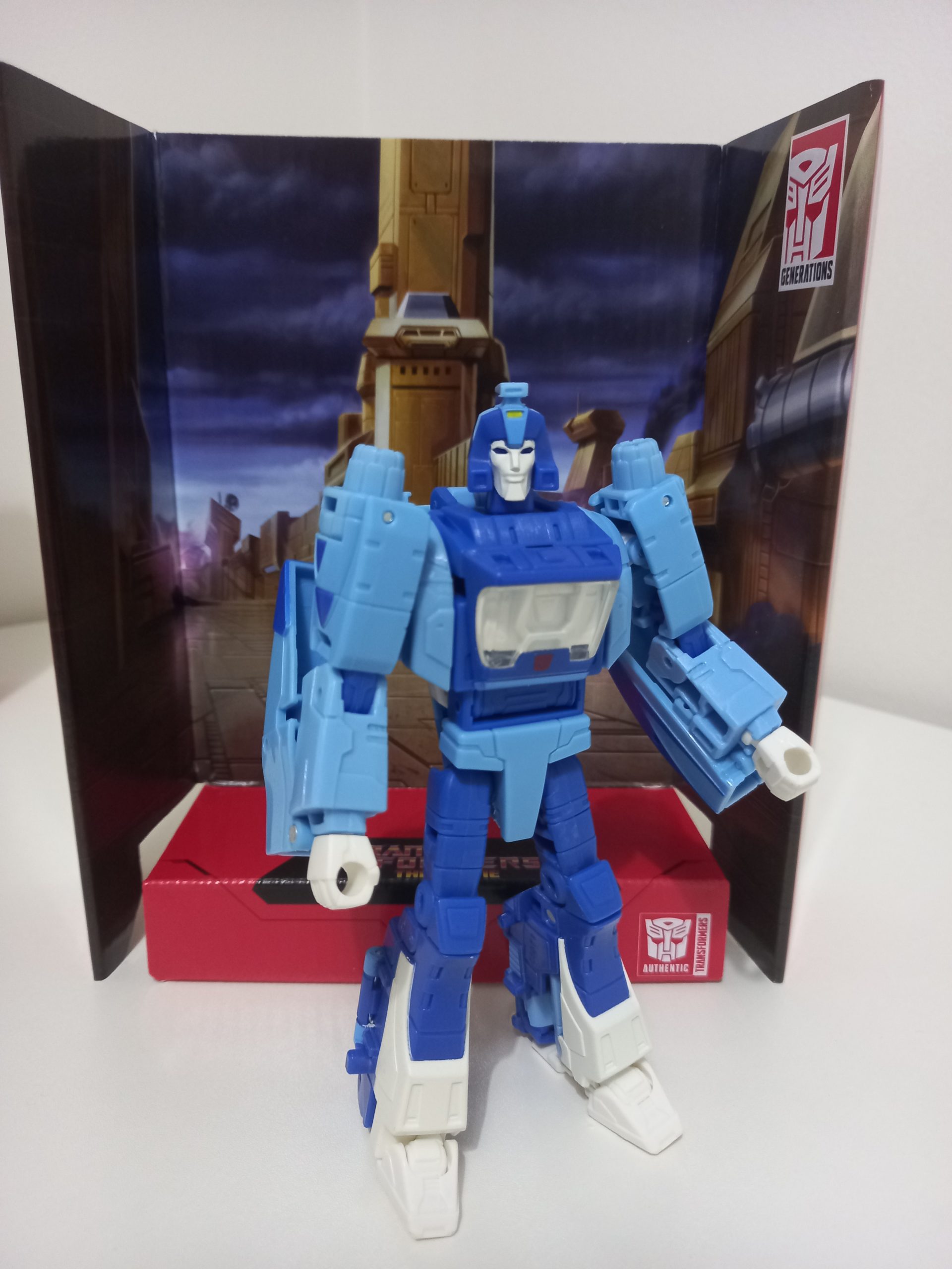 Transformers Studio Series 86 Blurr Toy Review - Auto Assembly